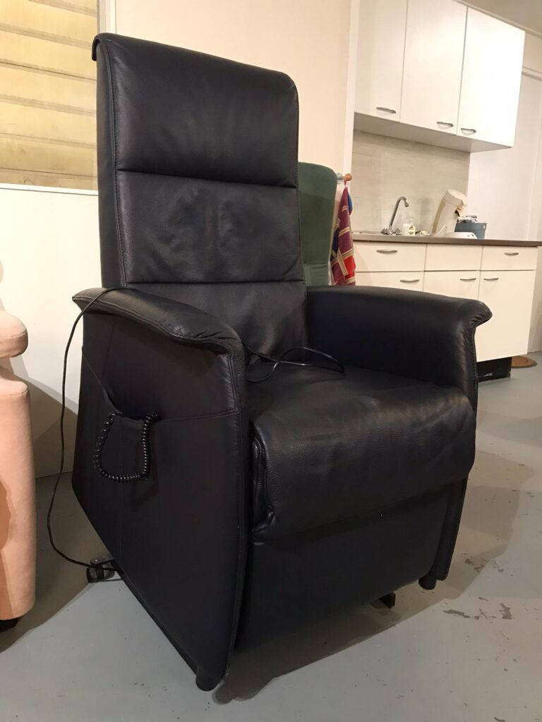 Sta op stoel relax stoel blauw leer - Sta op stoel Alkmaar